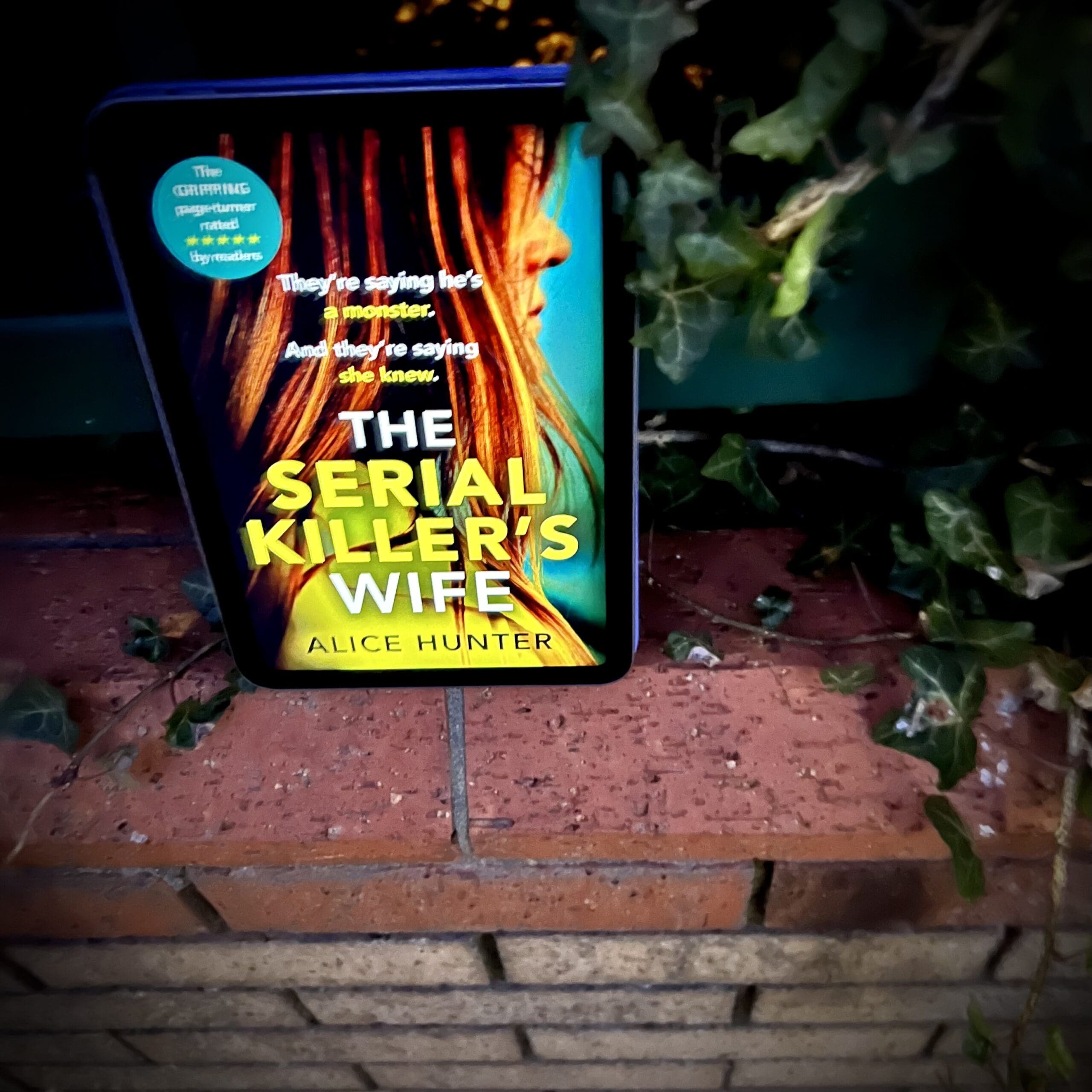 The Serial killer’s Wife by Alice Hunter Book Review | The Sleepy Reader